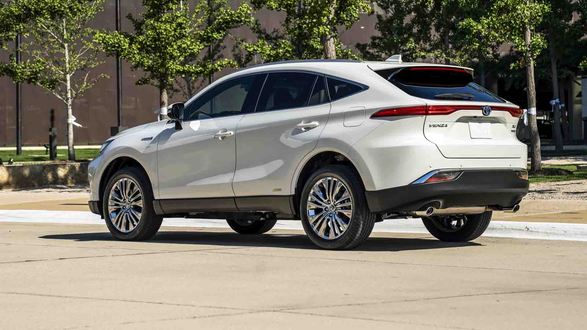 Toyota's All-New Venza Hybrid | Green Car Journal