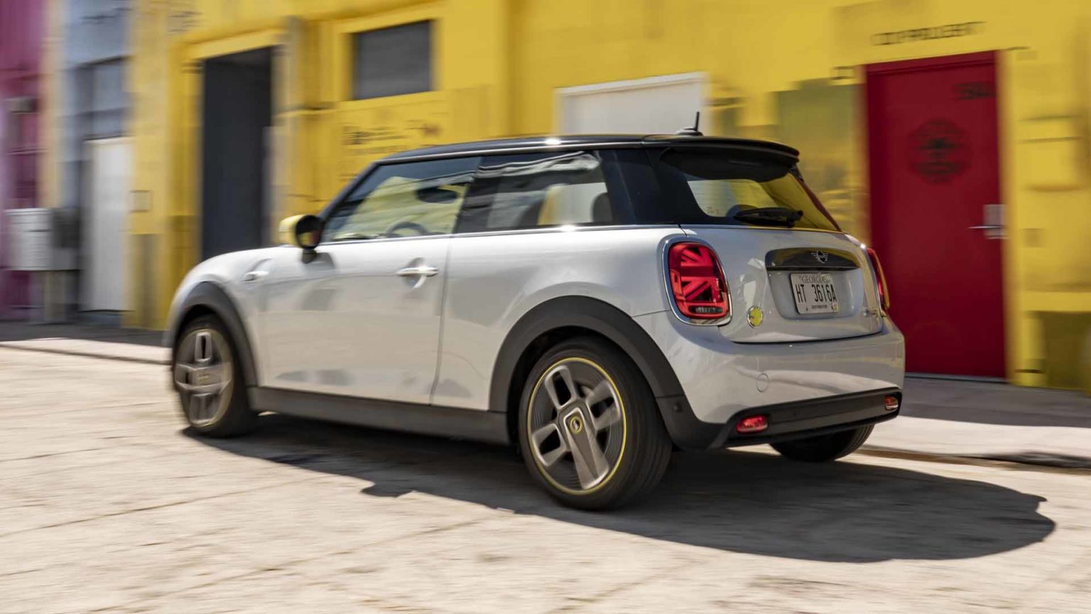 All-Electric MINI Cooper SE | Green Car Journal