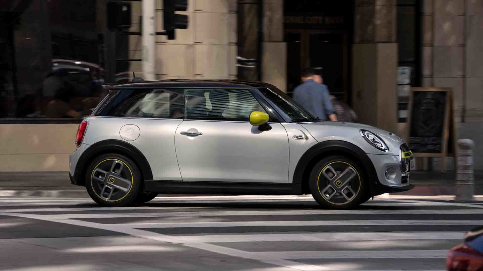 All-Electric MINI Cooper SE | Green Car Journal